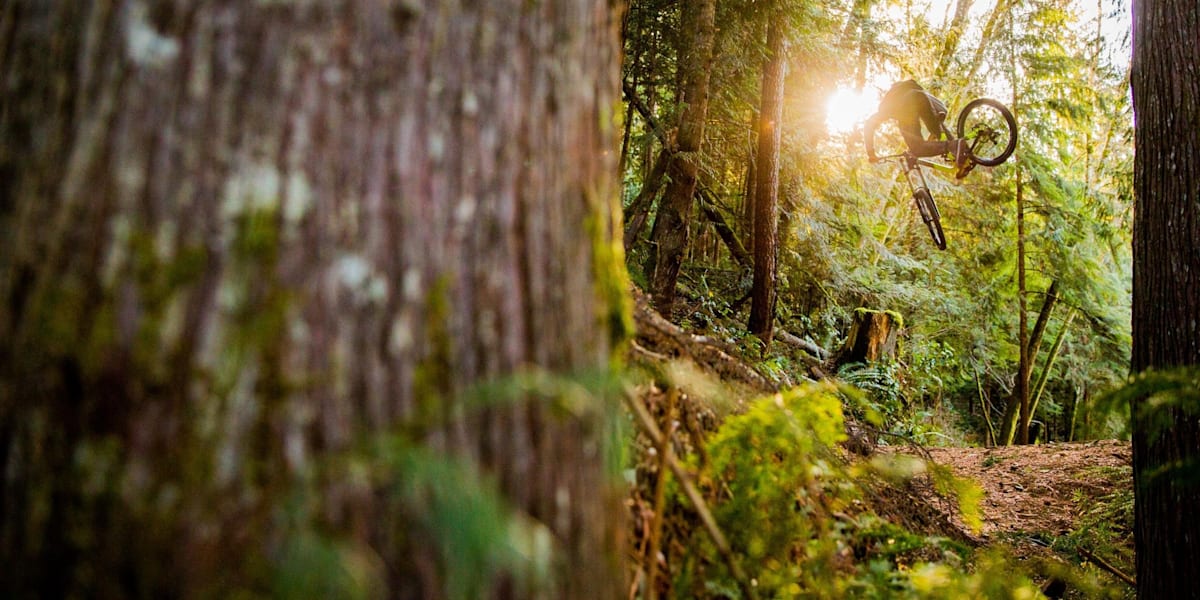 Video MTB: Brendan Howey RAW 100 freeride MTB Red Bull