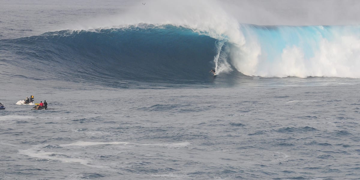 Sessions: Jaws – Peahi Maui Hawaii | Red Bull Surfing