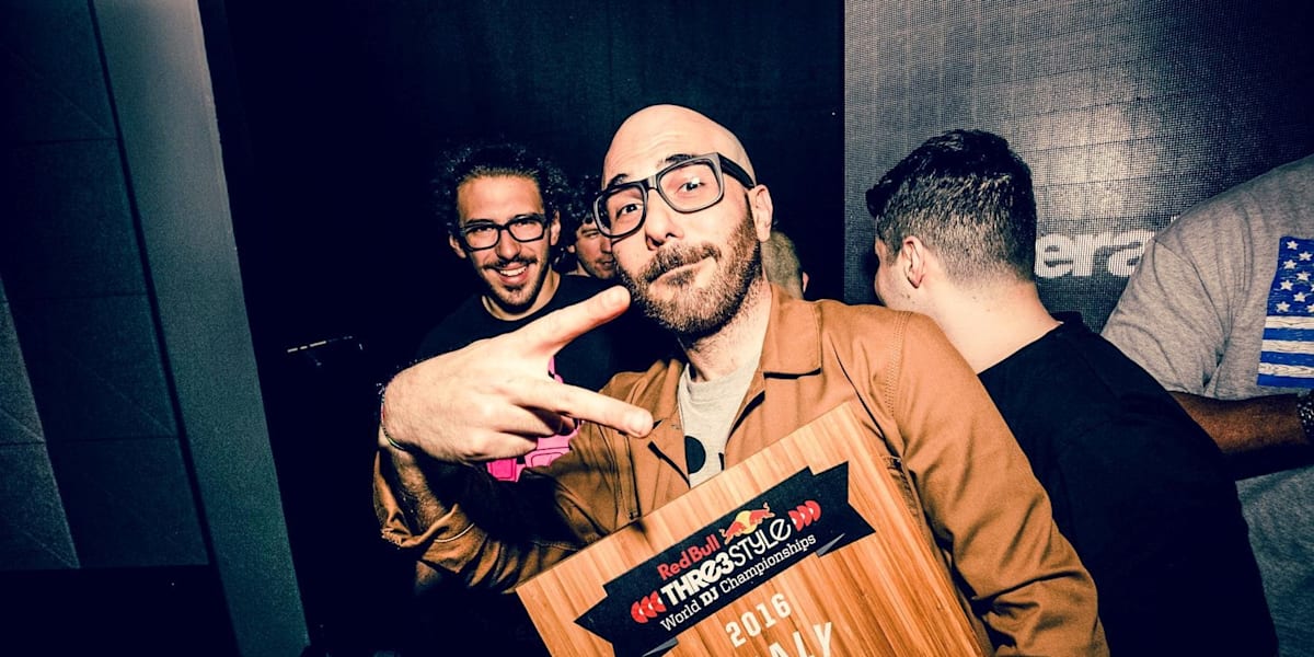Dj Delta vince la finale del Red Bull Thre3Style