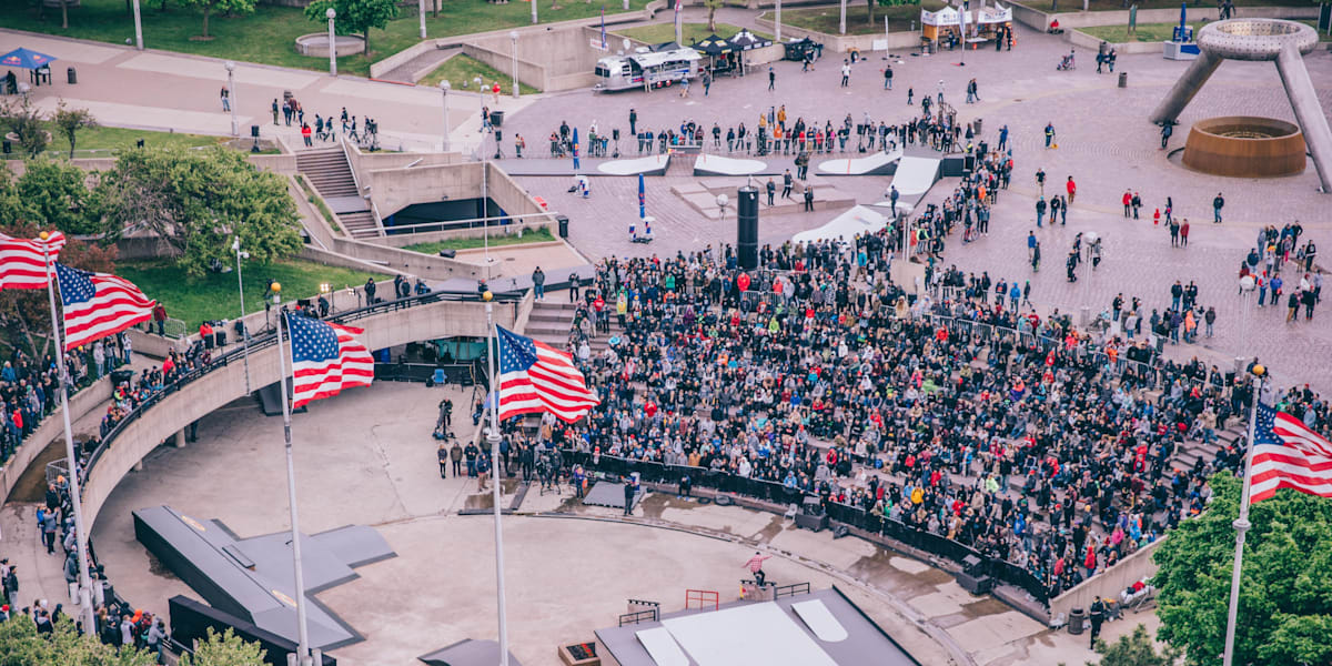 Hart Lines in Slow Motion