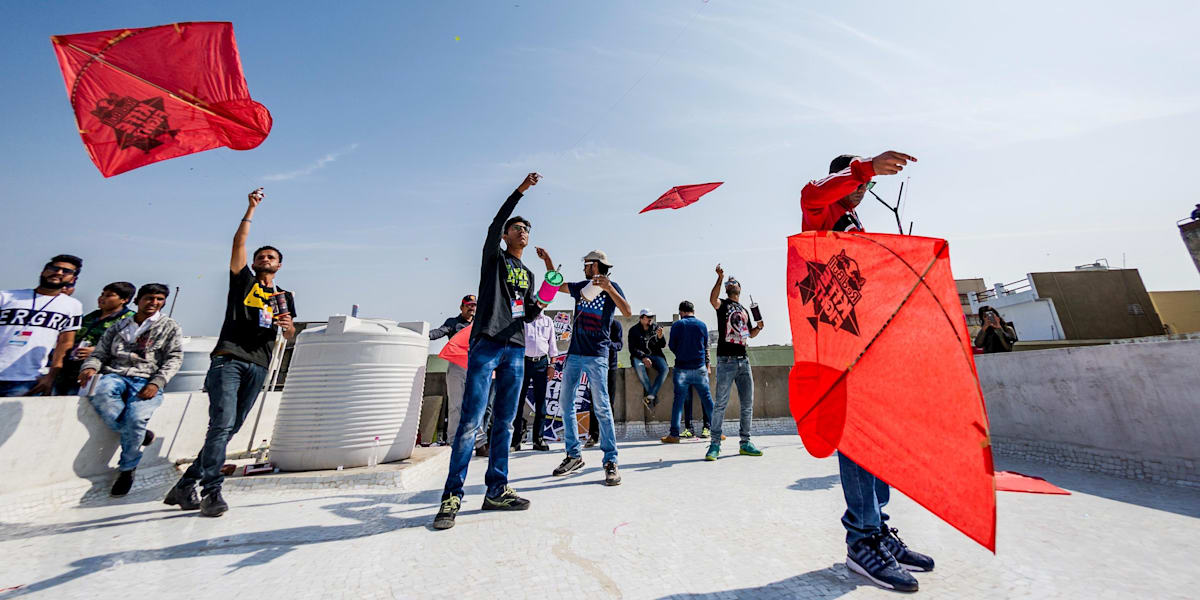Kite Fighting India Pataangbazi *video* | Red Bull