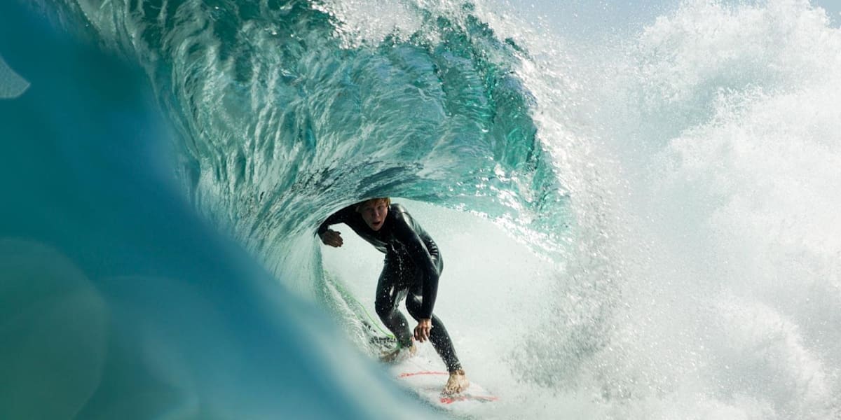 No Contest: Behind the scenes on surfing's world tour