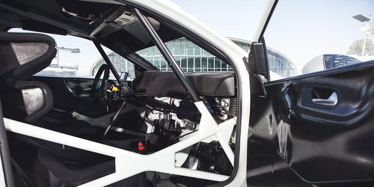 Safety in the WRC: How a roll cage works *video*