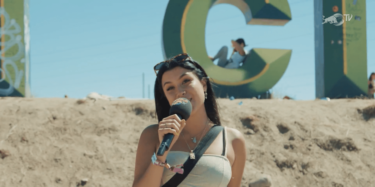 Hør ny sensommer-tune fra Ericka Jane