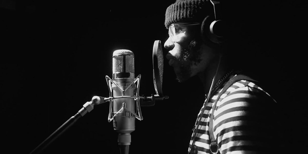 Che Lingo: The London rapper takes on 64 Bars