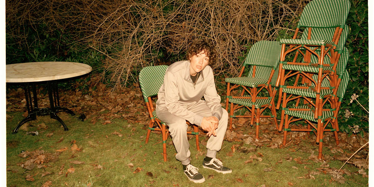 Premiere - Freja Kirk "Young Nights"