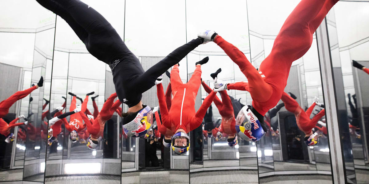 Das Red Bull Skydive Team im „Kaleidoskop"