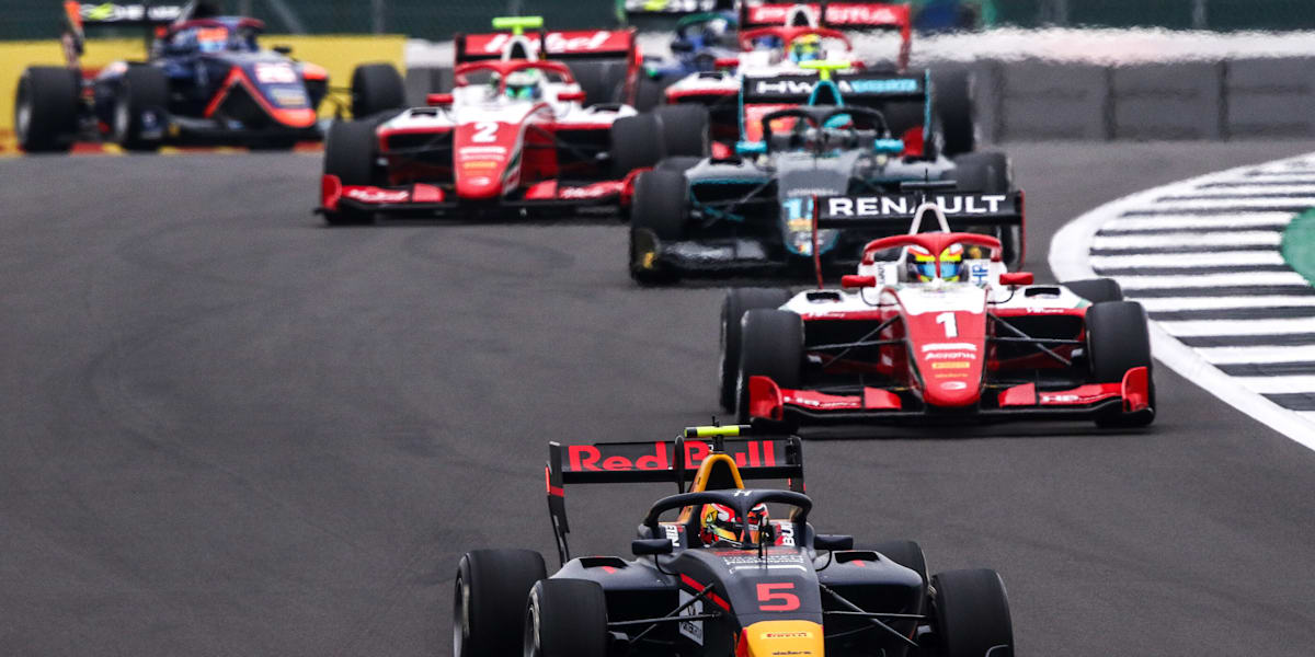 Lawson almost scores an F3 double podium at Silverstone