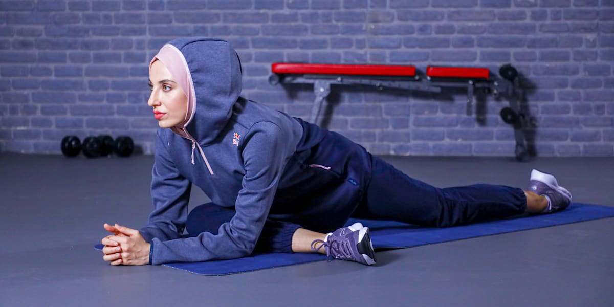 Kübra Dağlı - Shoulder Stretch Seated Straddle, Hamstring Stretch