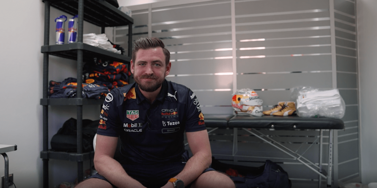 Kit Stop - Brad Scanes, Coach de rendimiento de Max