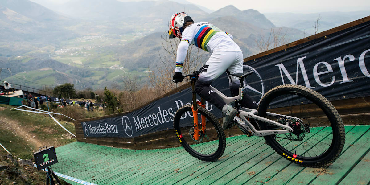 Jackson Goldstone Bike Check - The Specs of his DH bike