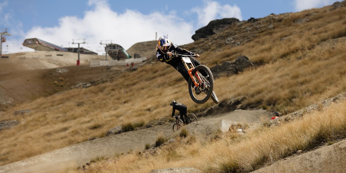 Jess Blewitt: Watch her Red Bull Foxhunt POV clip