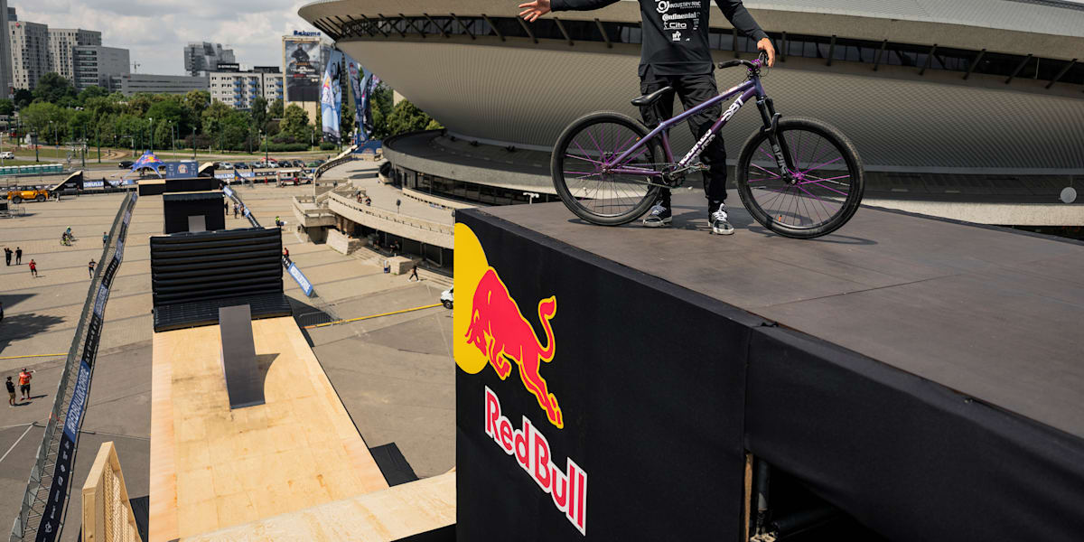 16 metrowy drop na Red Bull Roof Ride 2023 - video