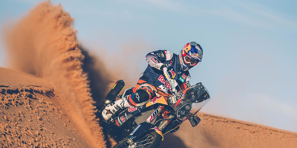 Dakar Rally: Bike class vs car class with Cyril Despres