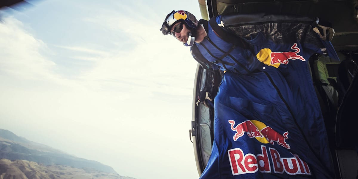 Red Bull Air Force perform 3 unique stunts in Jordan