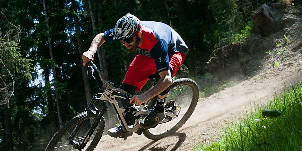 How to MTB S2 E5: How to ride berms - video