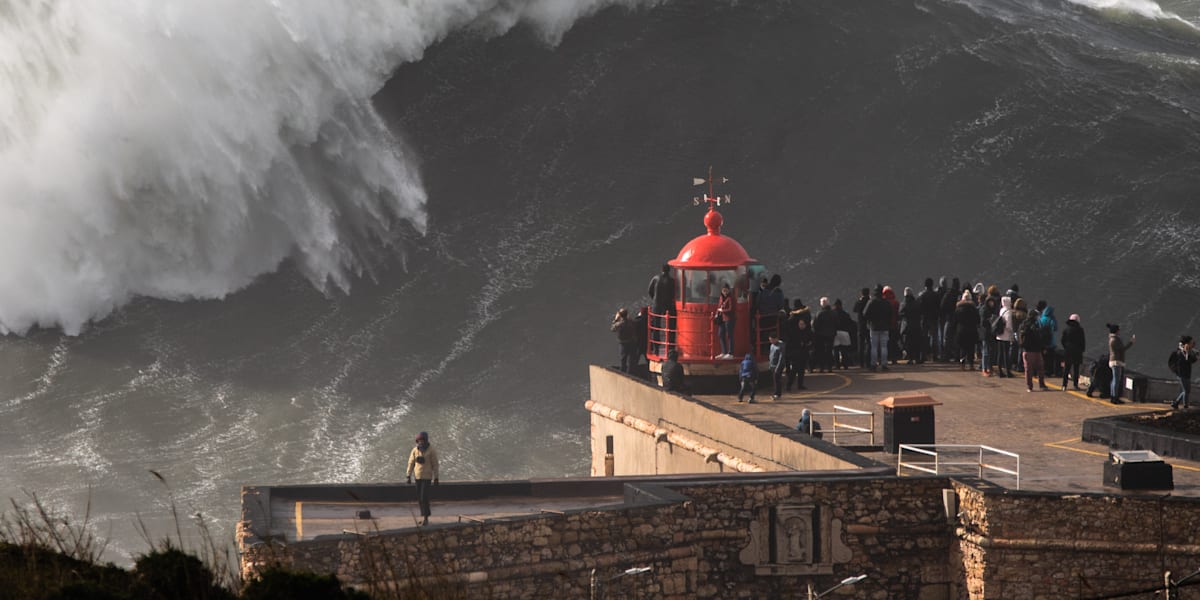 Sessions: Ogromne fale w Nazaré podczas sztormu Helena