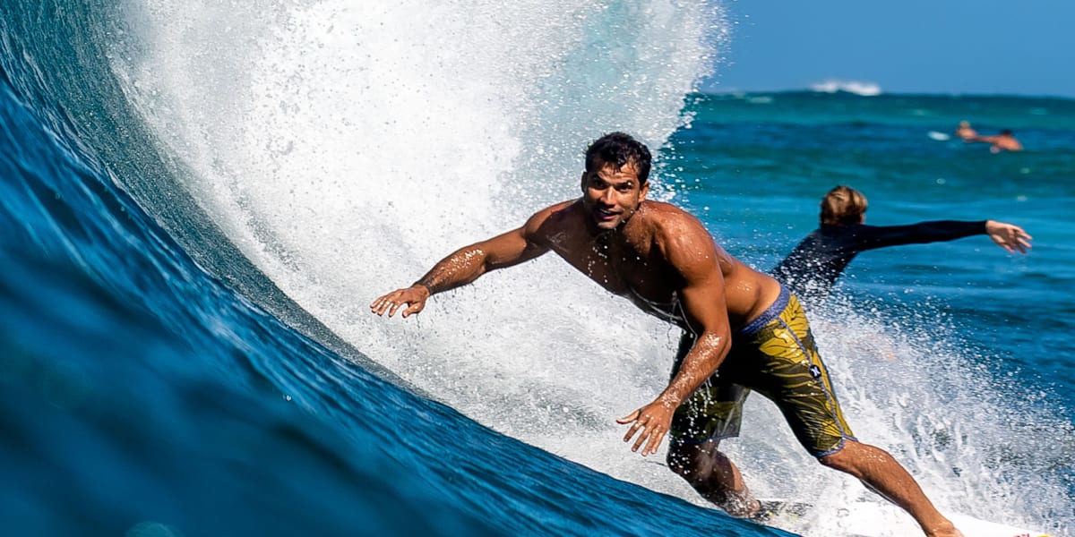 21Days S1 E22 – Nathan Hedge and Michel Bourez surfing