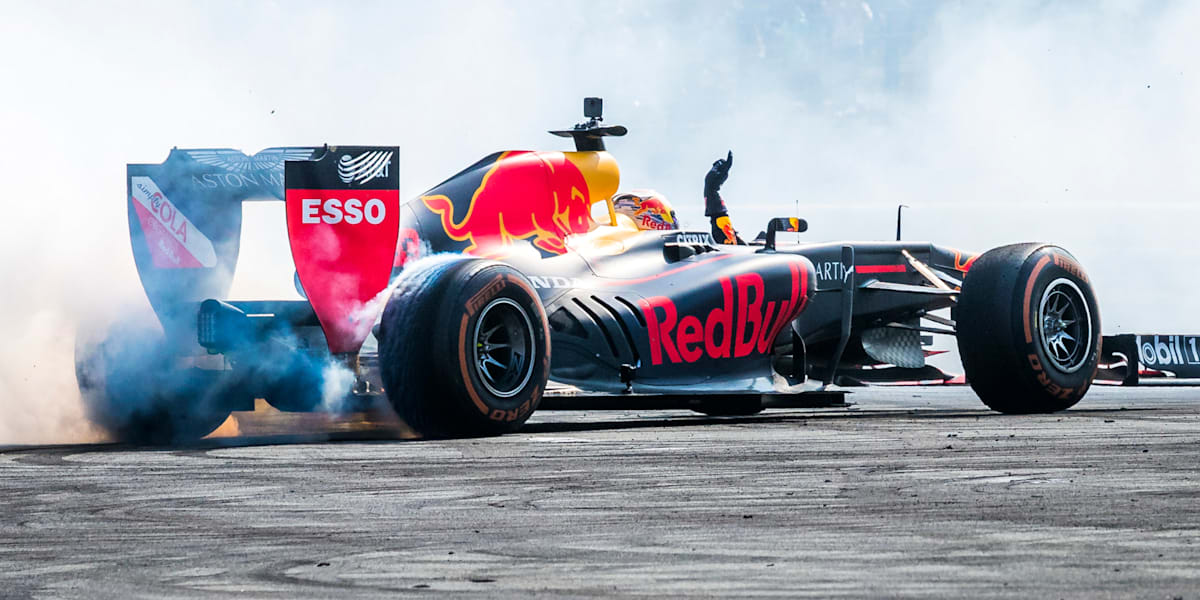Red Bull Racing F1 show run Zandvoort – video
