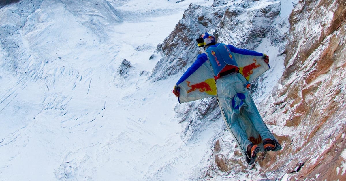 Rus prvi izvedel BASE skok s Huascarana v Peruju!