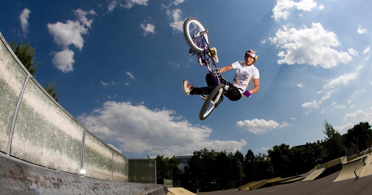 Michael Beran pulls off something amazing