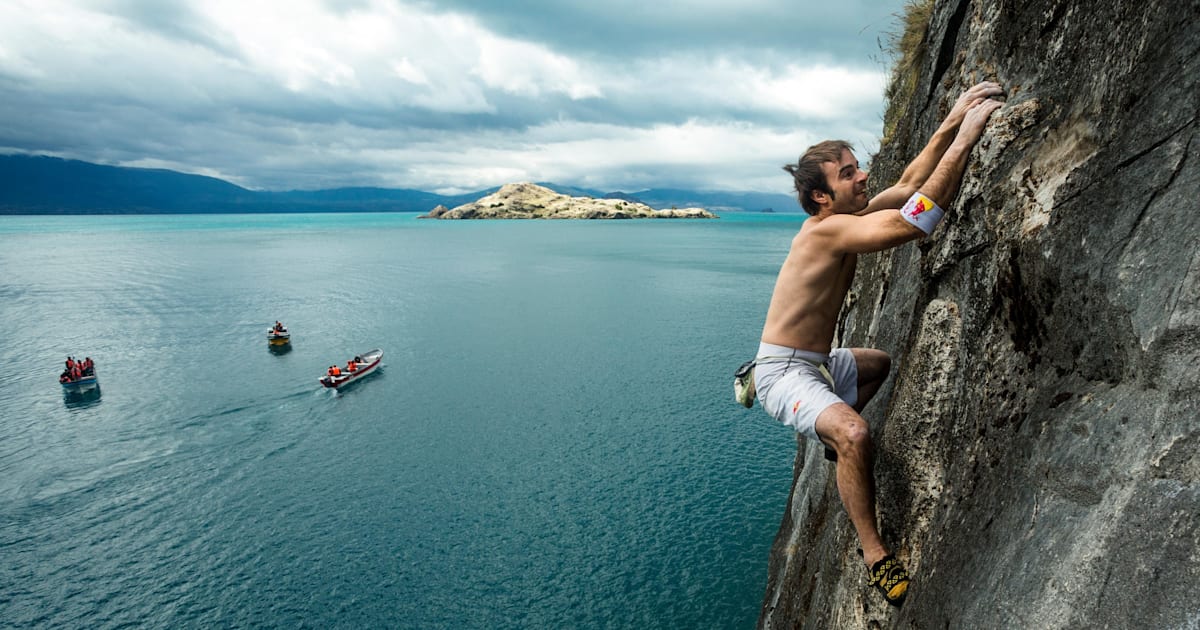 Red Bull Psicobloc: Deep water soloing in Chile