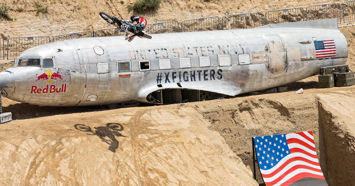 Video: The Biggest FMX Course Ever