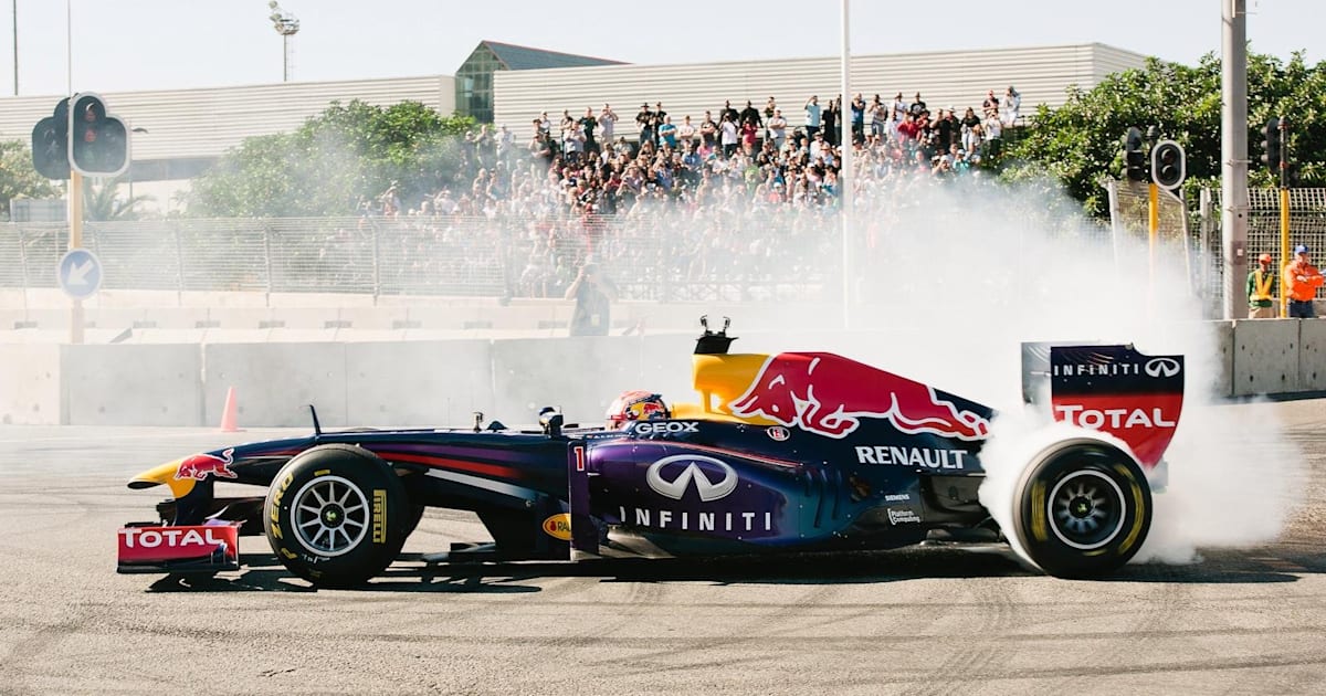The Red Bull Racing team invades Durban