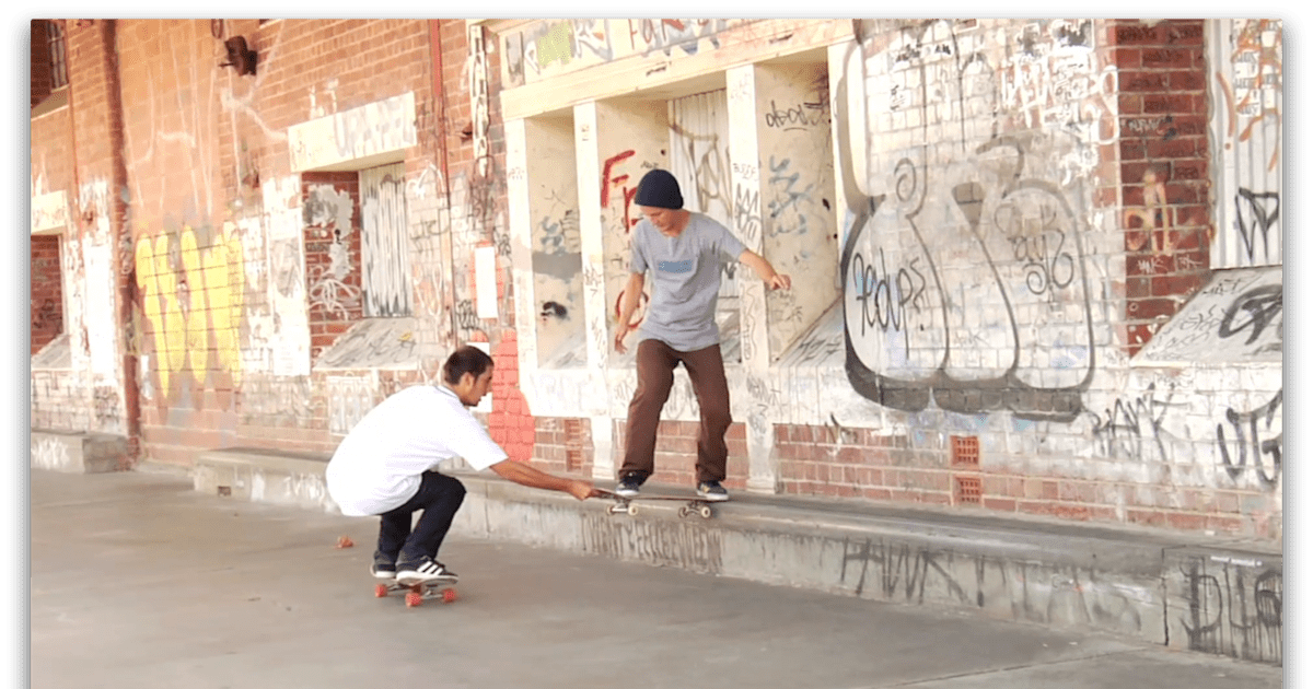 อะไรวะ…? George Simmonds