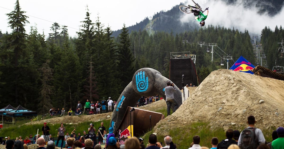 Nicholi Rogatkin olha para Crankworx 2