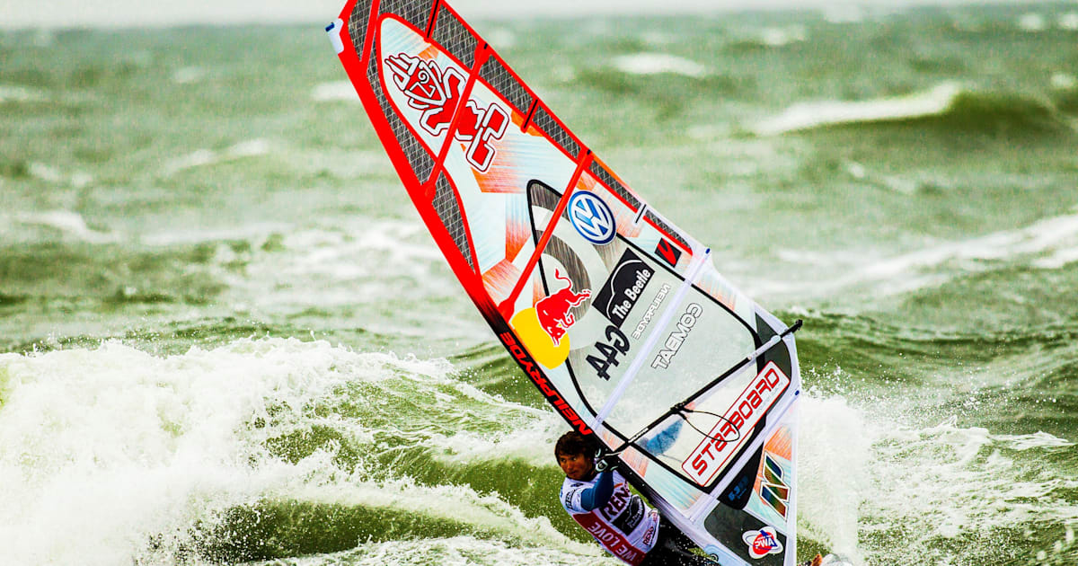 Video teaser: Cold Hawaii windsurfing action