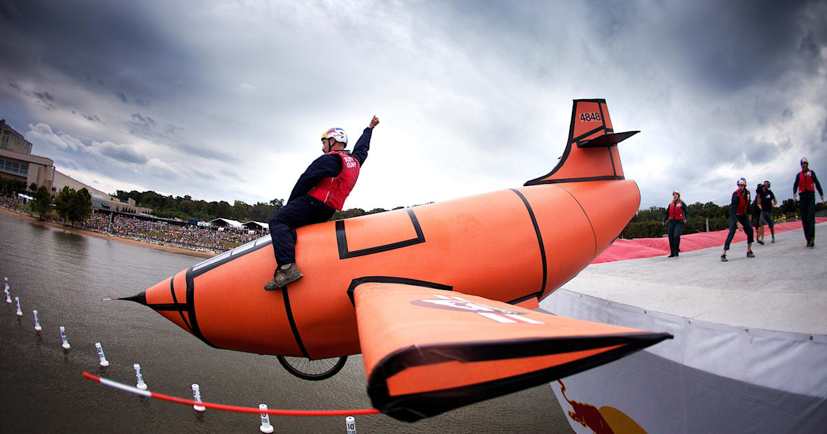 Video: National Red Bull Flugtag best crashes