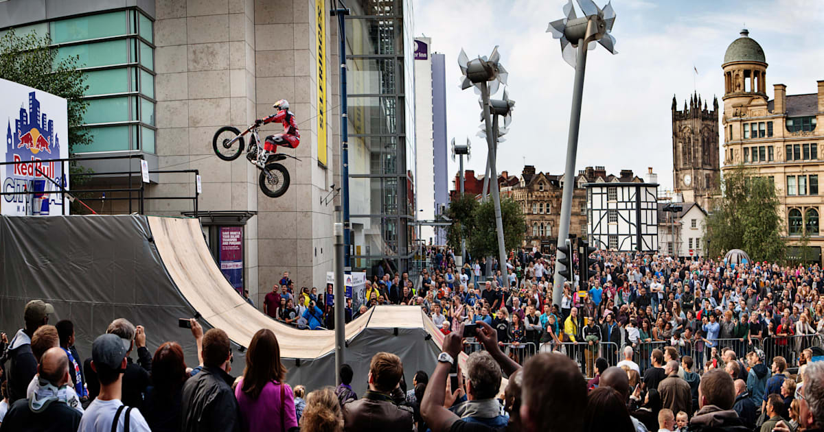 Dougie Lampkin in action at Red Bull City Trial