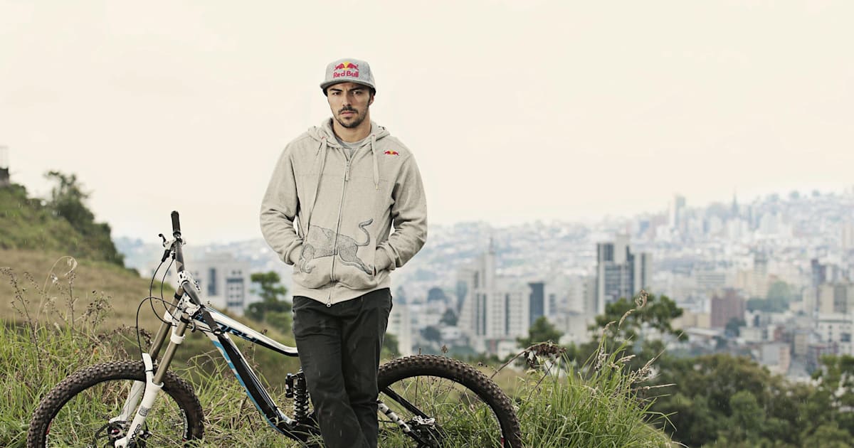 Marcelo Gutiérrez en el día internacional de la bicicleta