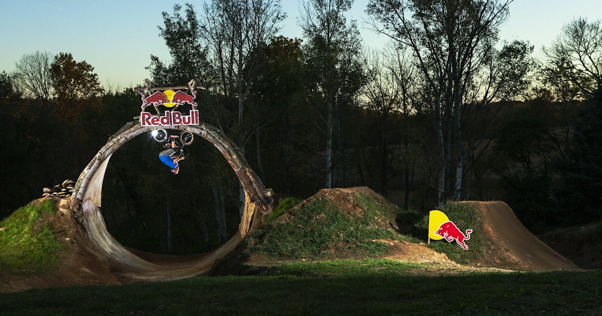 BMX | Mike "Hucker" Clark: Full loop