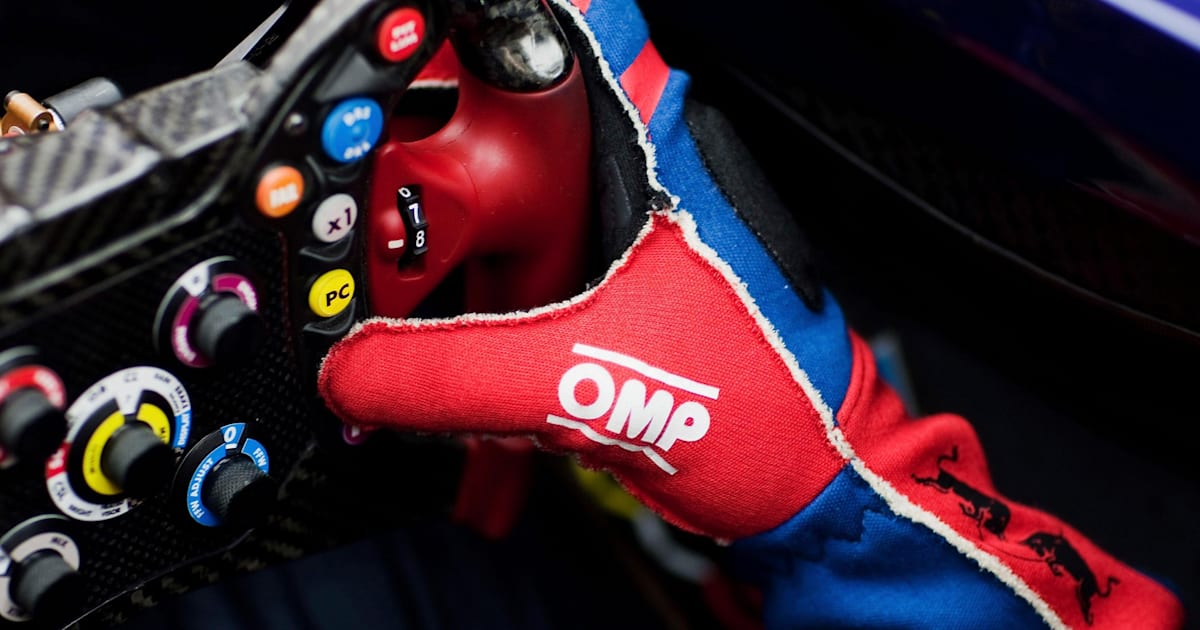 Video: F1 Steering Wheel Guide with Toro Rosso