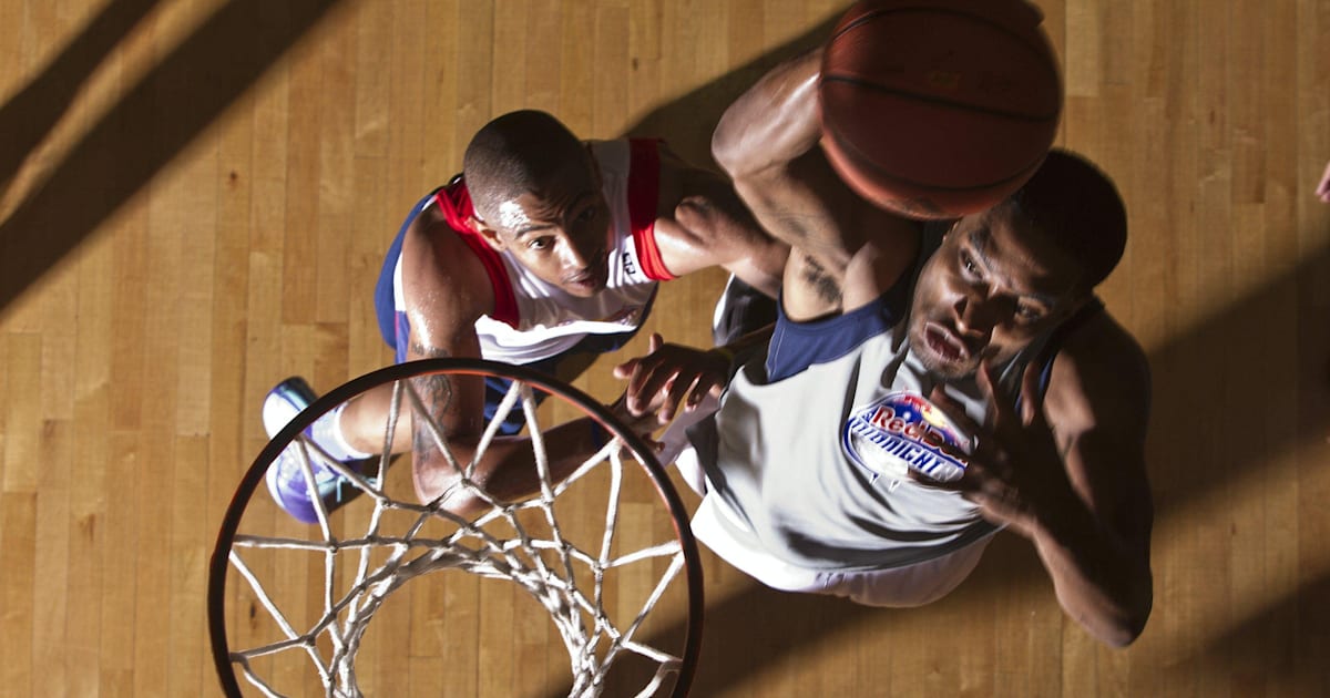 Red Bull Midnight Run: ‘Top dunks’ video