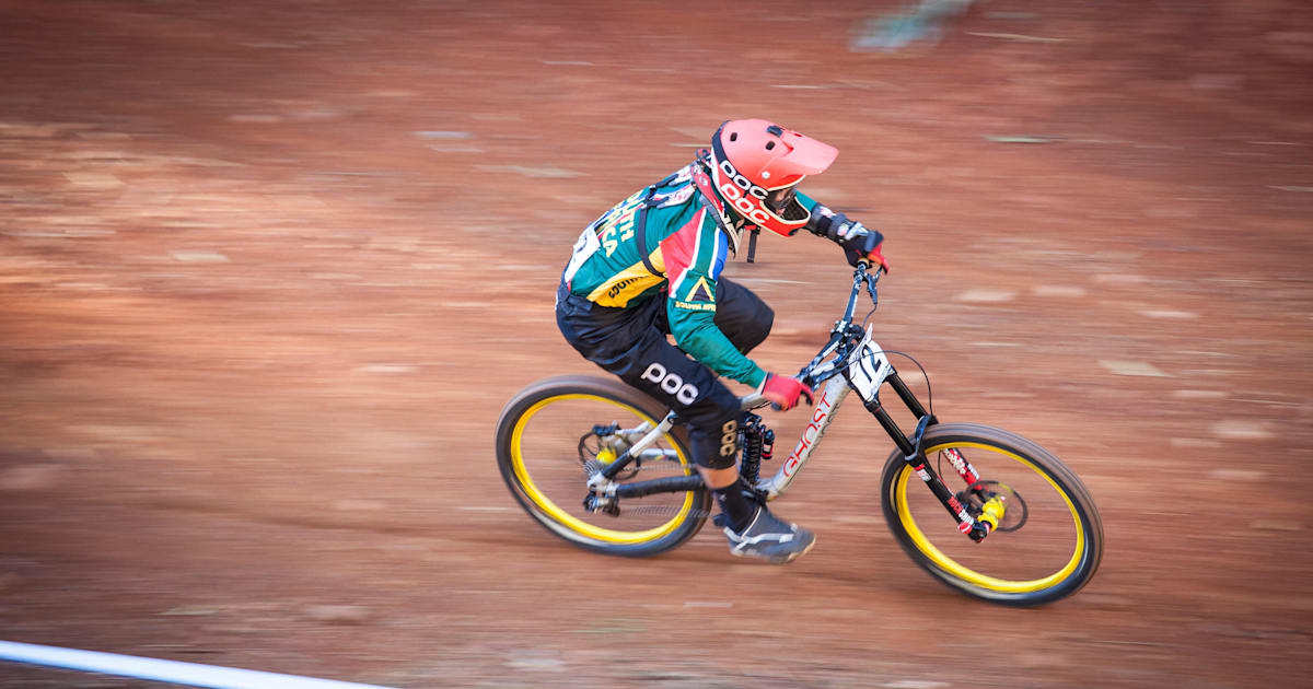 World Cup downhill mountain bike racing as a privateer