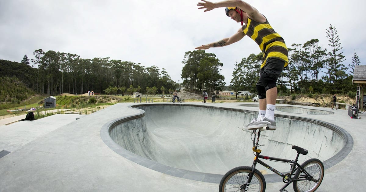 BMX rider Mike 'Hucker' Clark bar rides in New Zealand