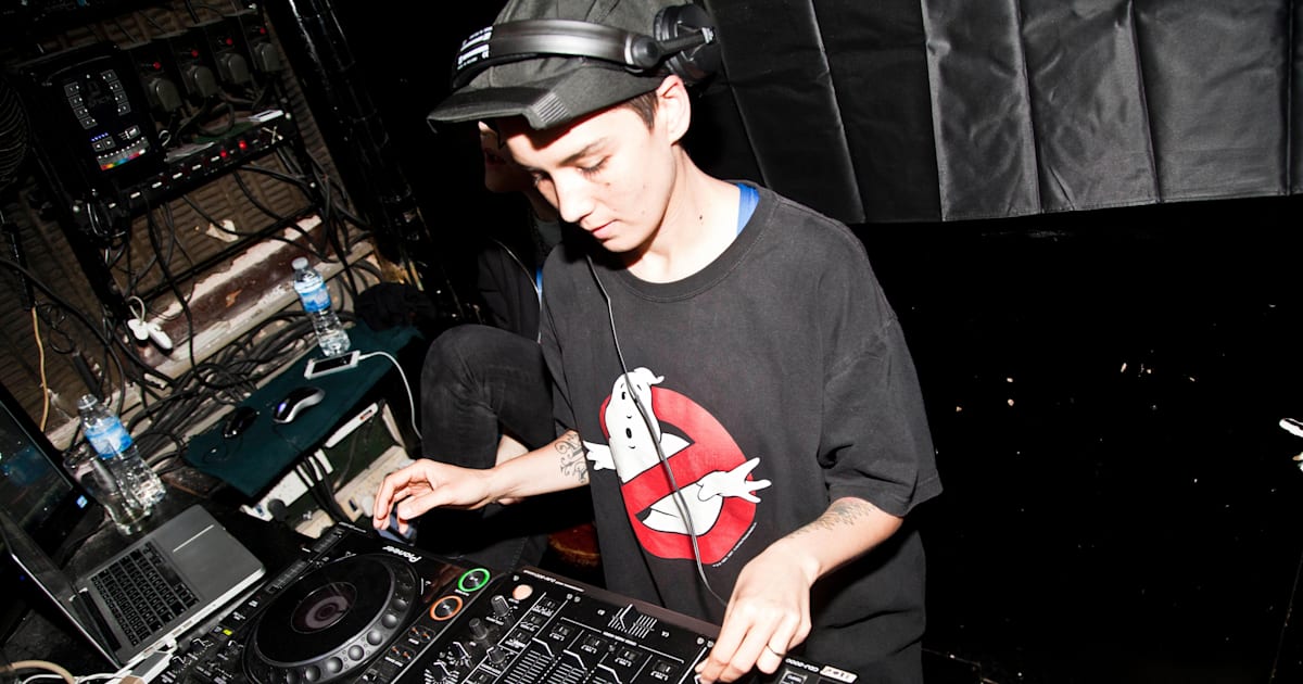 Kim Ann Foxman en The Shamrock Basement: intimo e inter