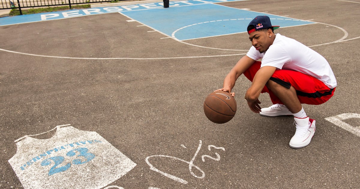 Video: Basketballstar Anthony Davis in Chicago