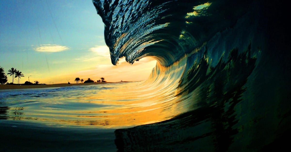 Zak Noyle: Meet the Hawaiian surf photographer