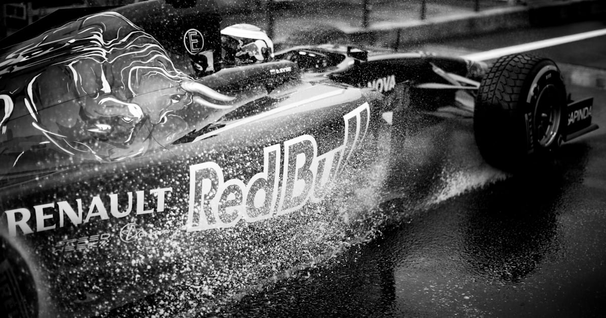 Wet weather F1 photography