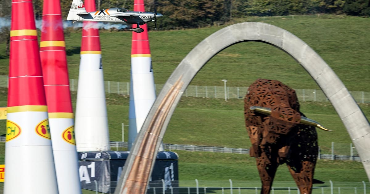 奥地利Red Bull Air Race特技飞行决赛 英国老将捧杯