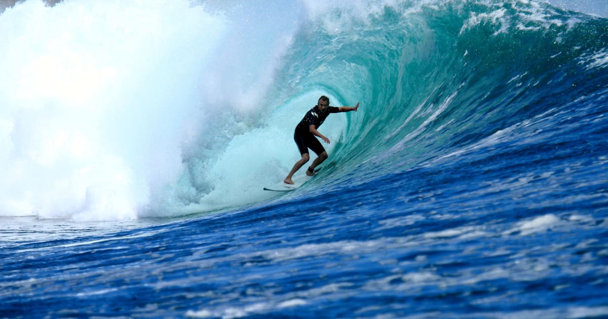 Surfing Doctors: Doctor Phil Chapman travels the world