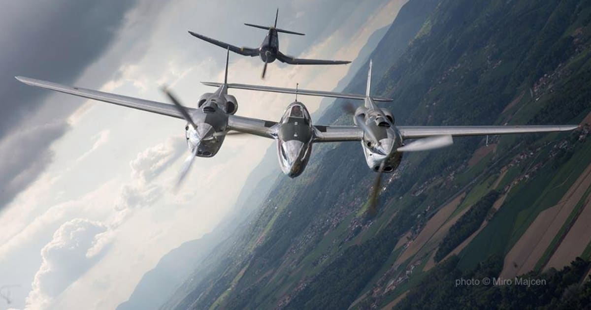 „The Flying Bulls” i Łukasz Czepiela na Air Show FAJERA