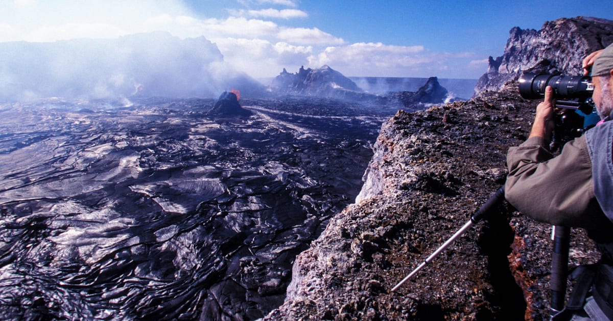 Volcano Man >> See how he got these super hot shots!