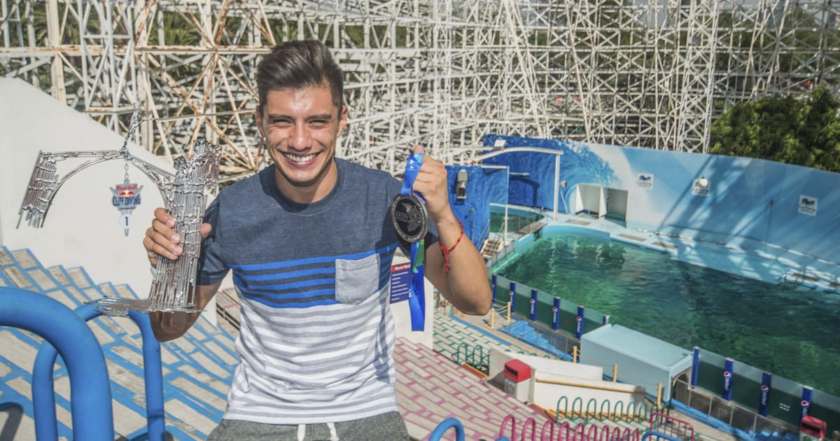 Jonathan Paredes regresó a donde empezó