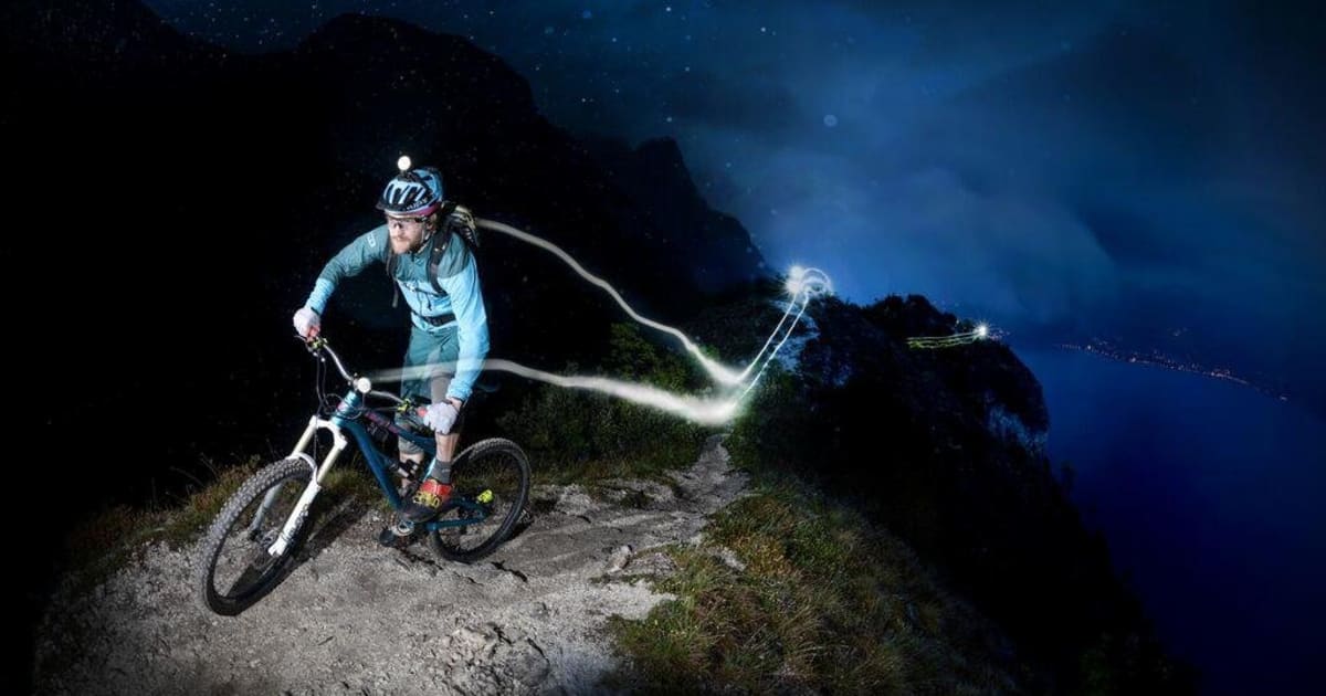 Awesome light-trail gallery: Mountain biking at night