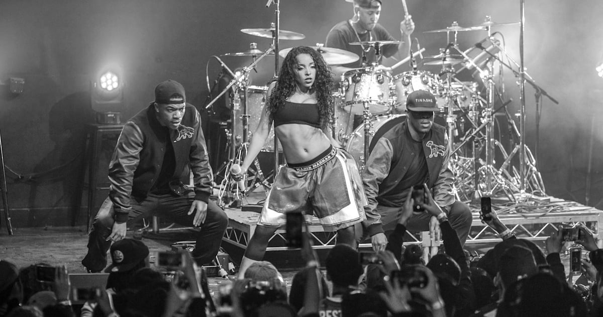 Watch Tinashe Learn New Dance Moves for 'Player'
